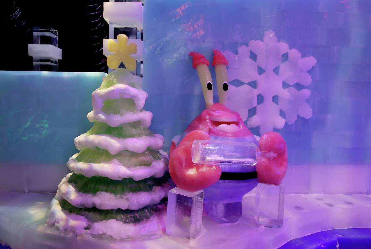 Massive SpongeBob ice sculpture debuts at Moody Gardens