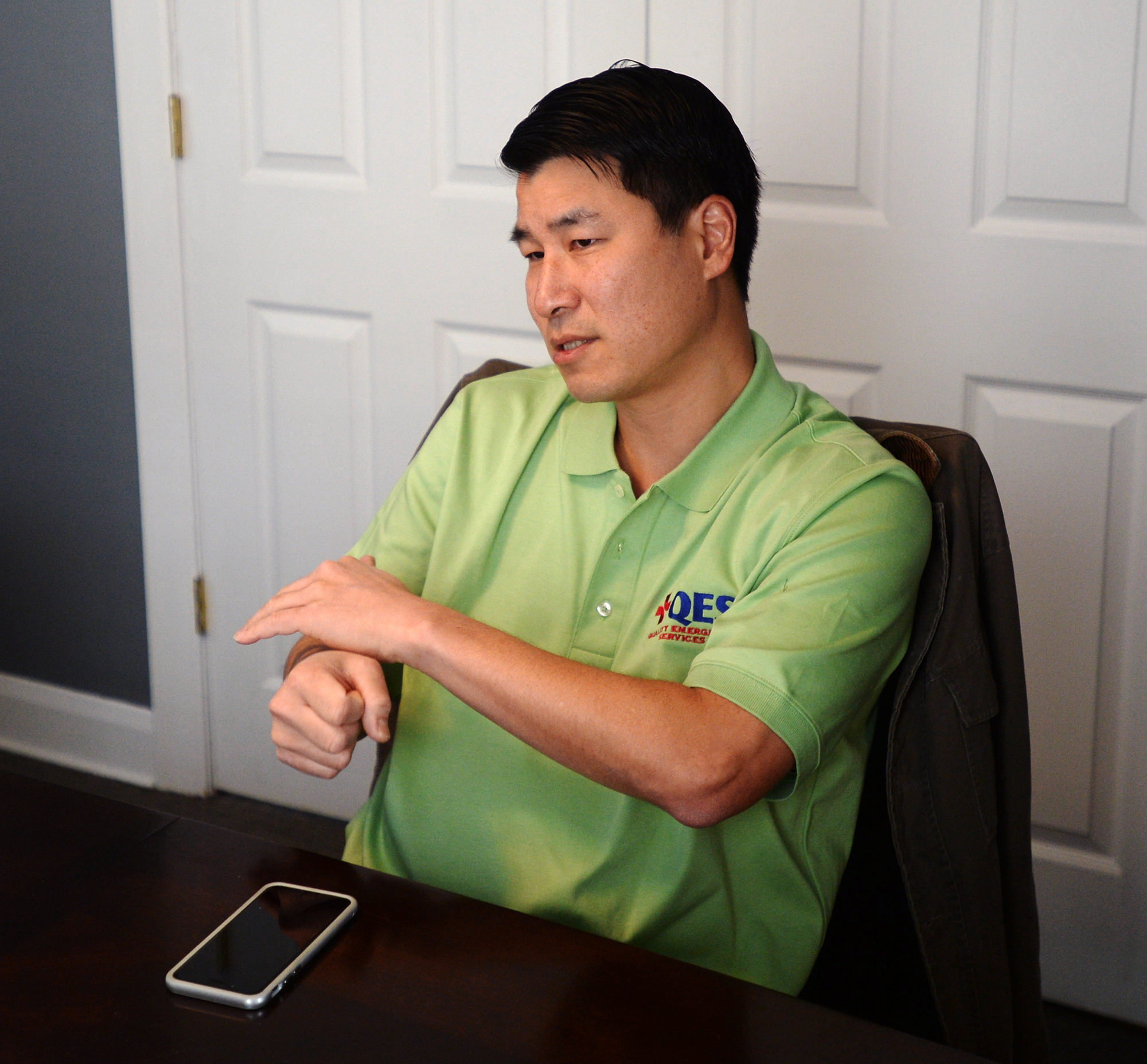 Local doctor offers his robbers free college education