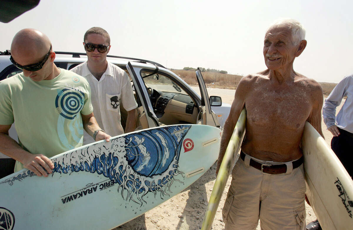 Dorian 'Doc' Paskowitz, legendary Galveston surfer, dies at 93