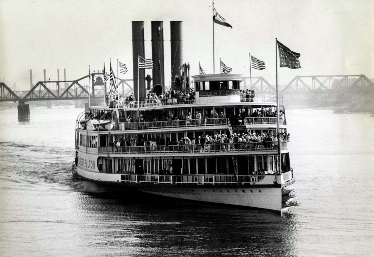 An elegant ride, 84 years ago