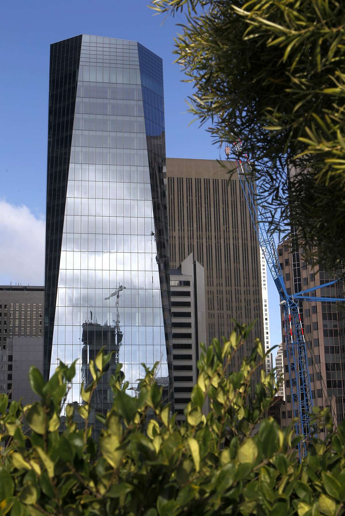 S.F.’s newest office tower shows poise in a time of flash