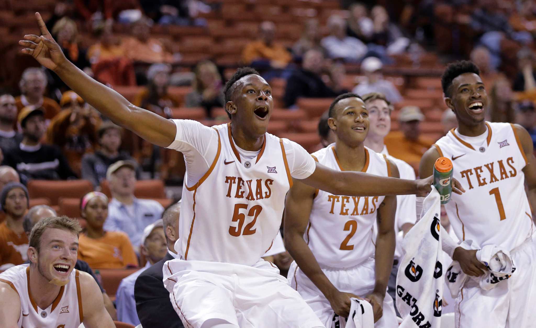 Isaiah Taylor shows off shooting touch as No. 10 Longhorns improve to 2-0