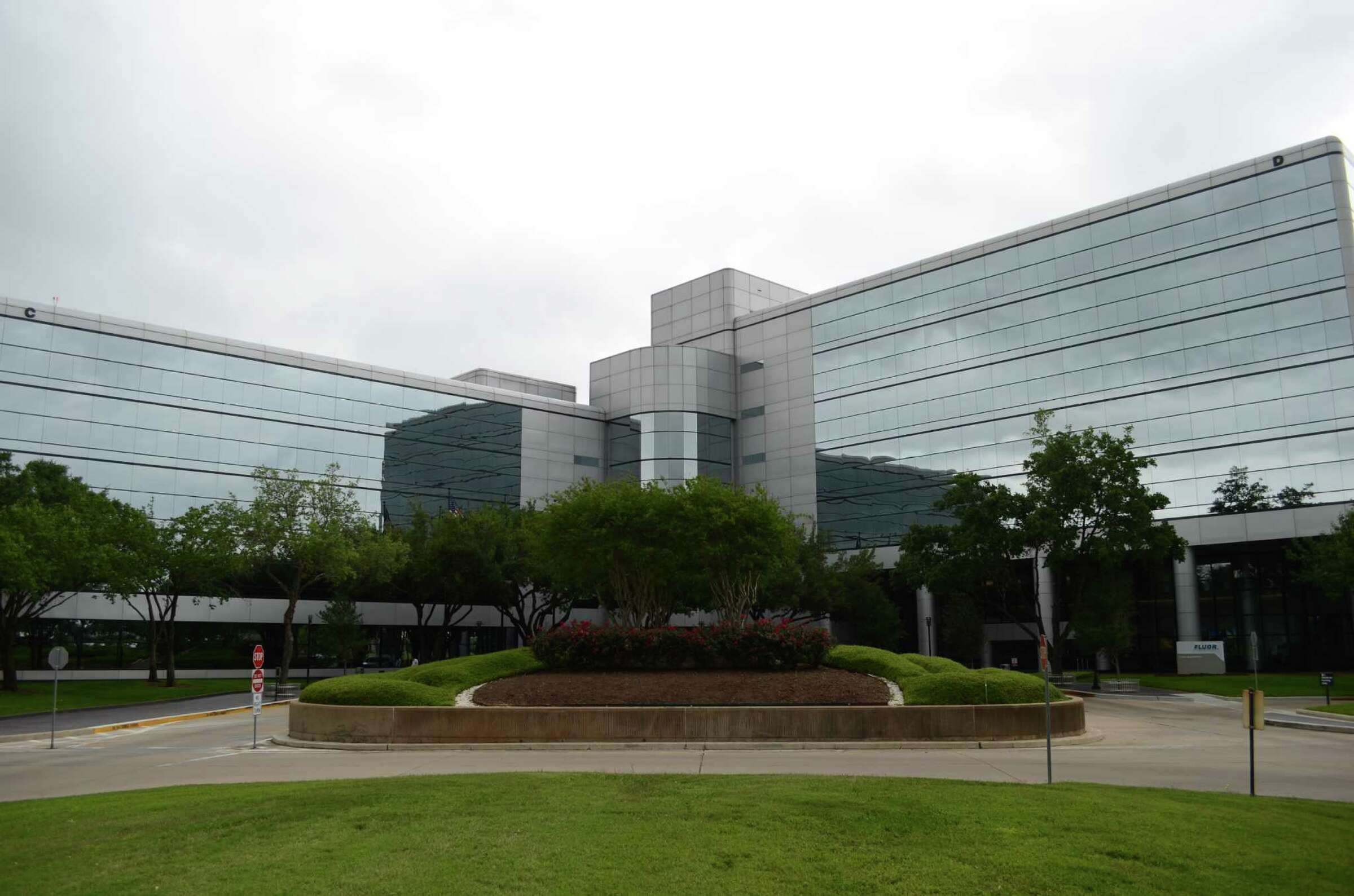 Fluor's Sugar Land campus eyed for mixed-use development near Houston