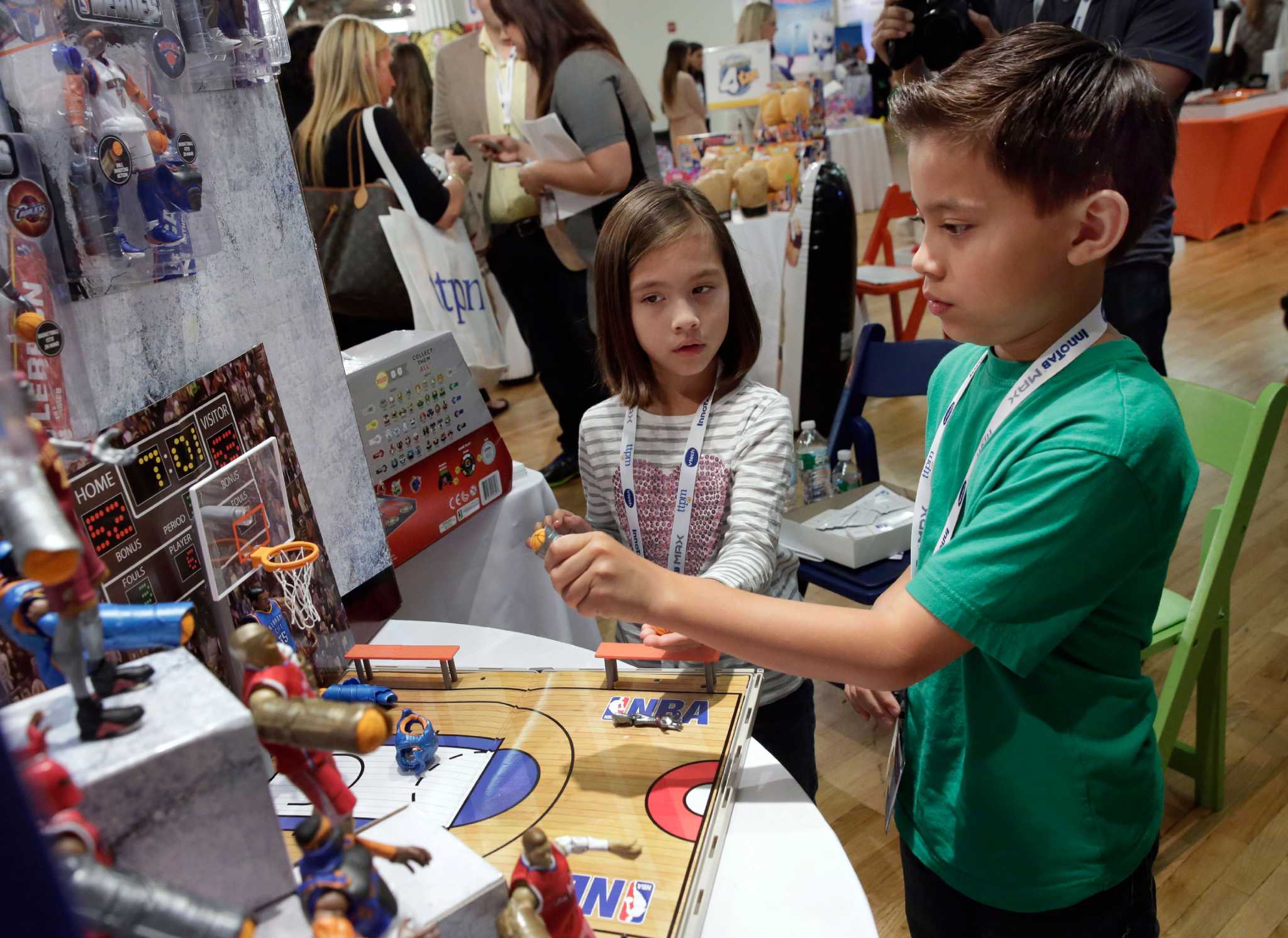 Pint-sized toy reviewers can have a big impact