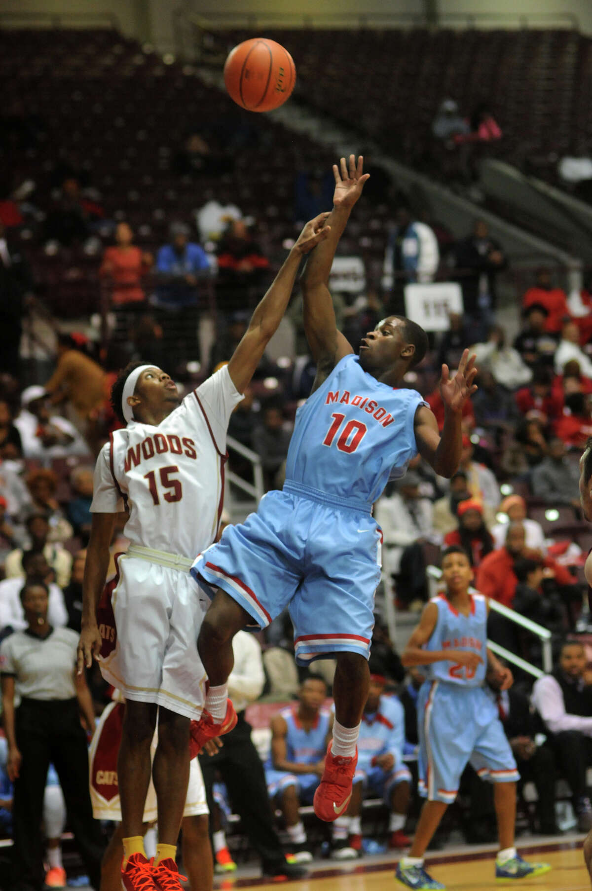 Cy Woods shines in victory over Madison at Season Opener showcase event