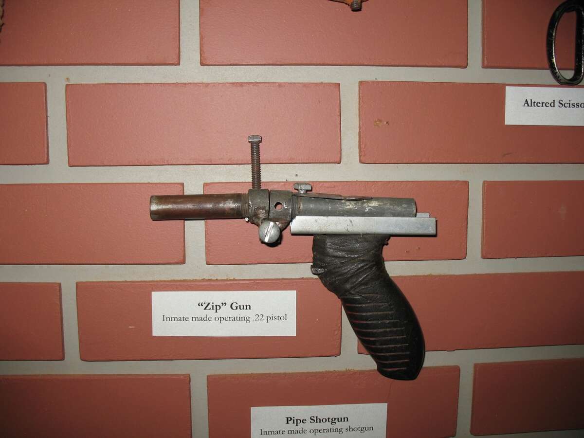 TDCJ: More than 1,400 makeshift weapons seized from Texas inmates in 2014