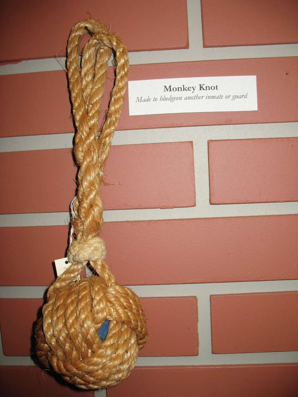 TDCJ: More than 1,400 makeshift weapons seized from Texas inmates in 2014