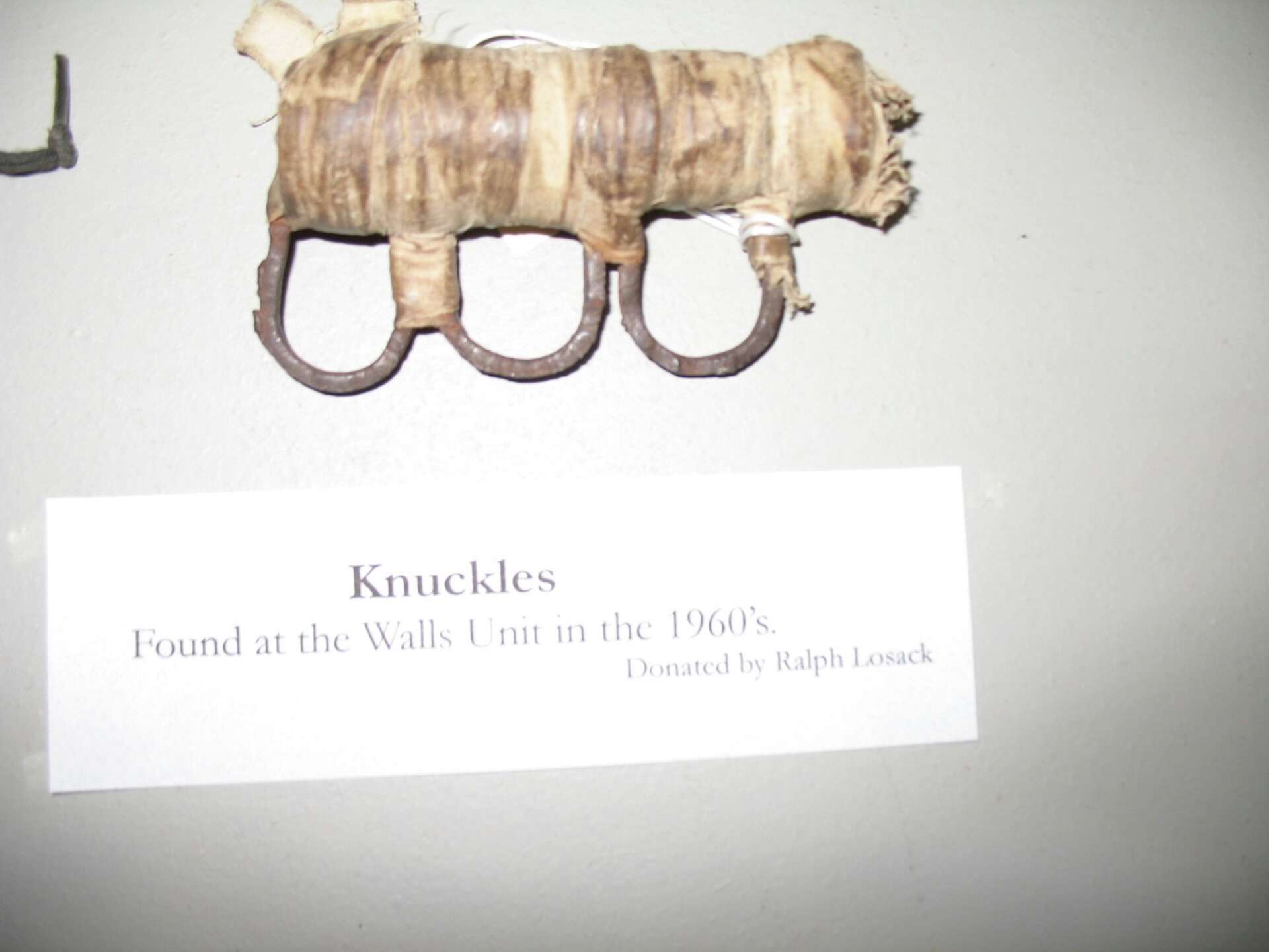 TDCJ: More than 1,400 makeshift weapons seized from Texas inmates in 2014