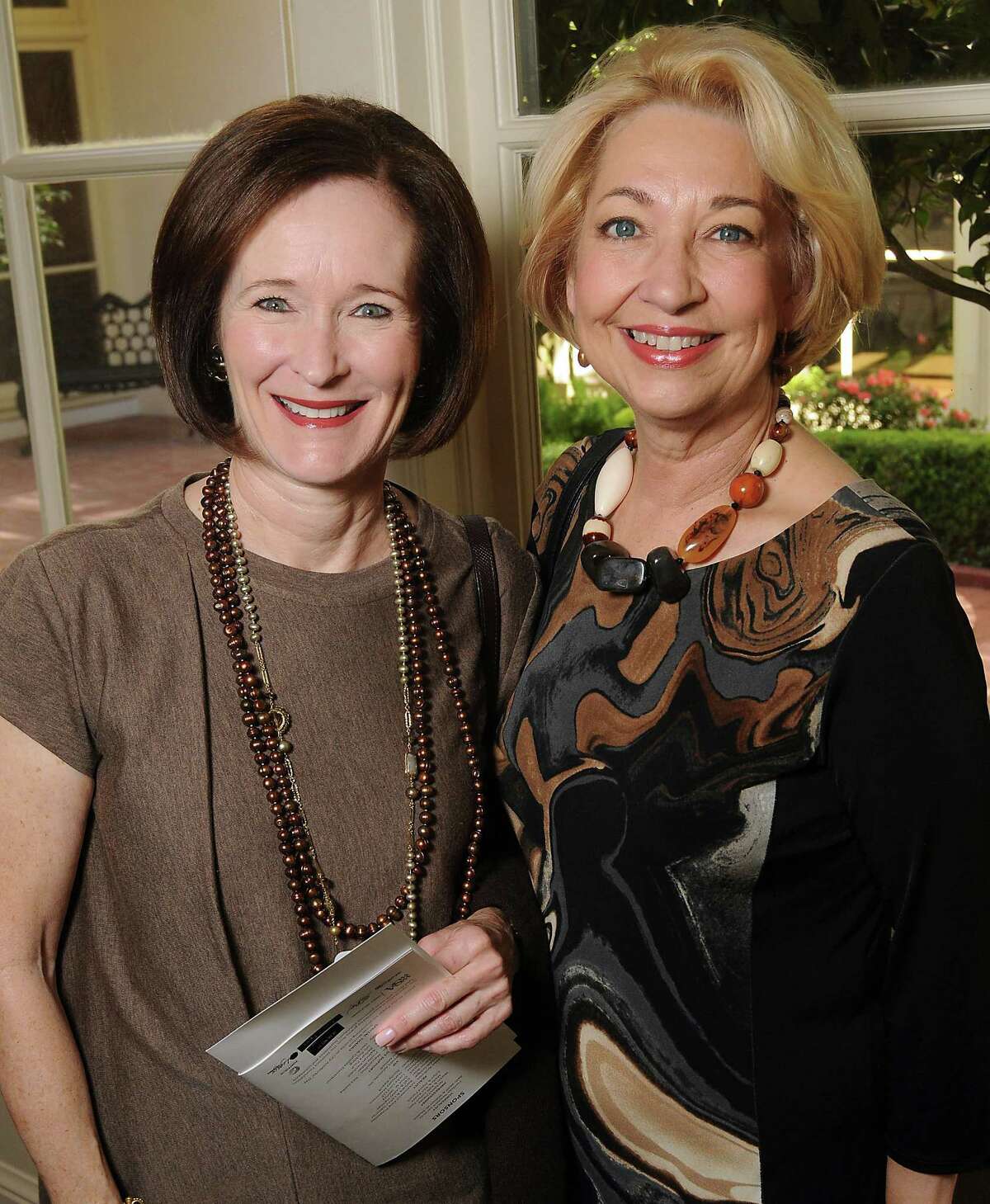 Patrons perfect the 'Art of Conversation'