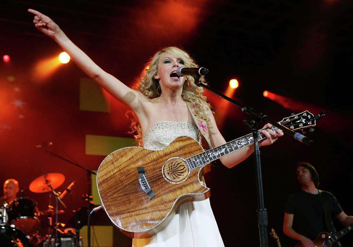 The evolution of Taylor Swift: From country singer to pop icon