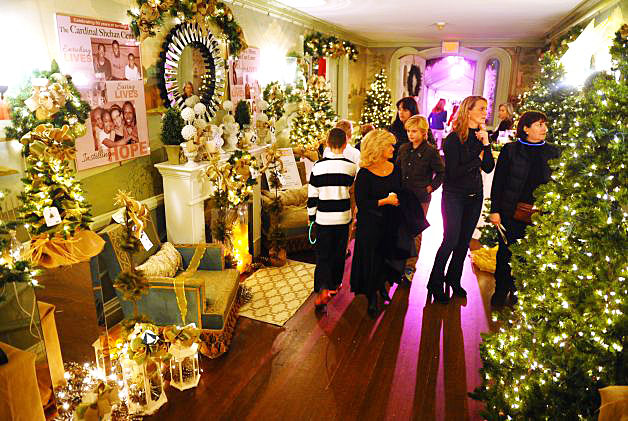 A Fairfield holiday tradition: Christmas Tree Festival lights up Burr ...