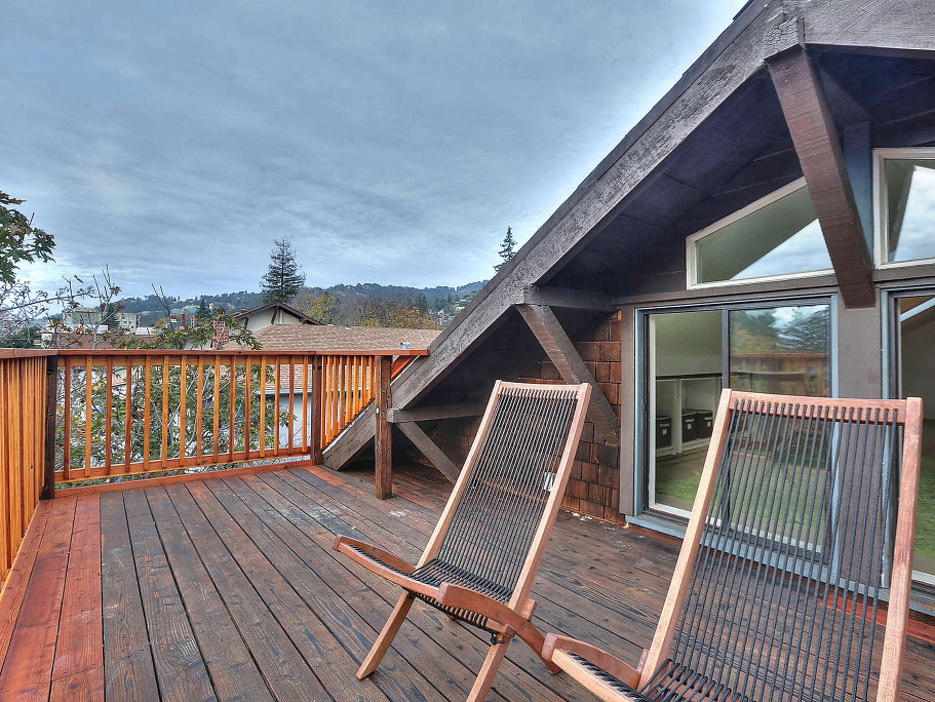 Hot Property: Berkeley condo set in timeless Craftsman