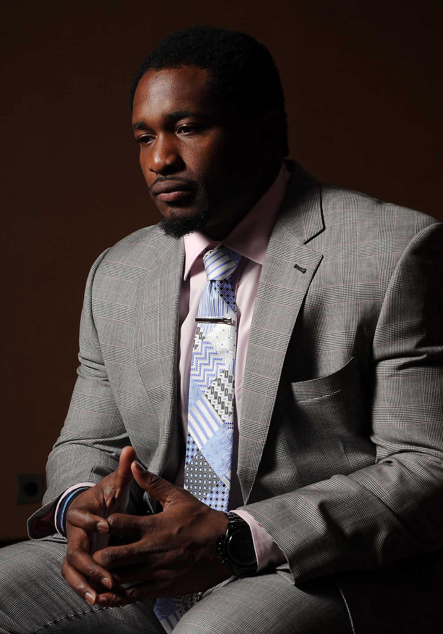 Former Texan back in NFL after dramatic recovery from rare illness