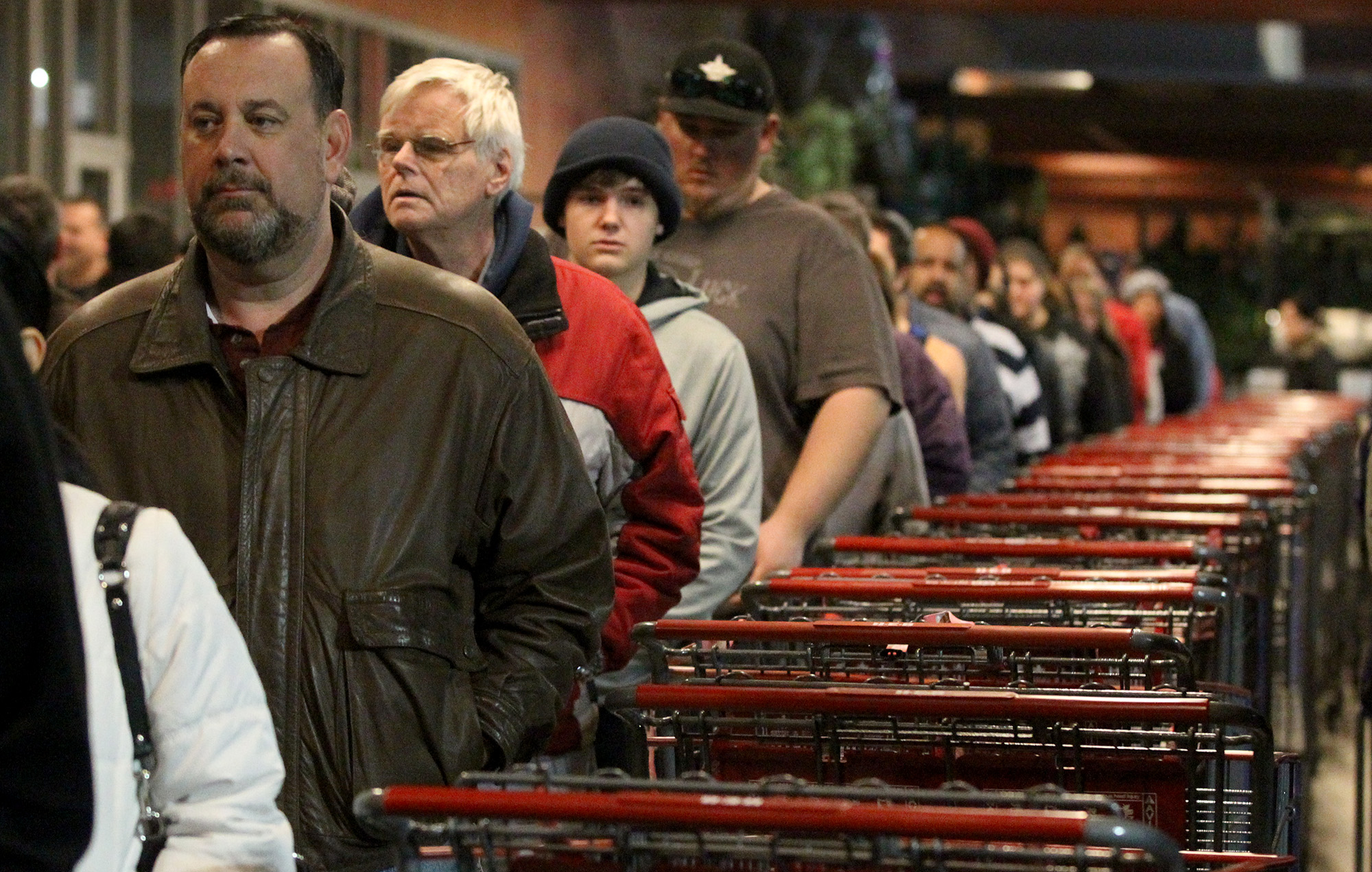 Retailers split on “Gray Thursday” and Black Friday divide