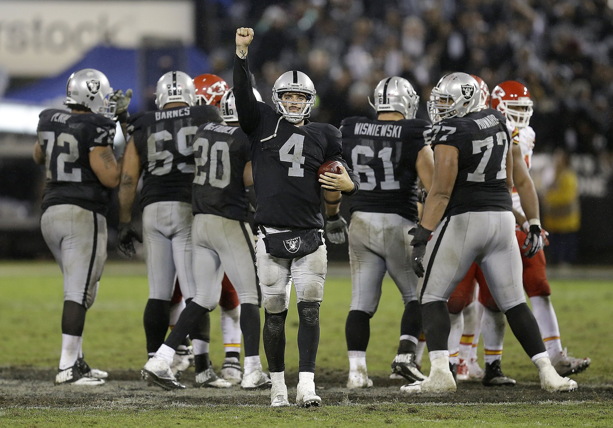 Raiders-49ers: Oakland motivated, but what about its offense?
