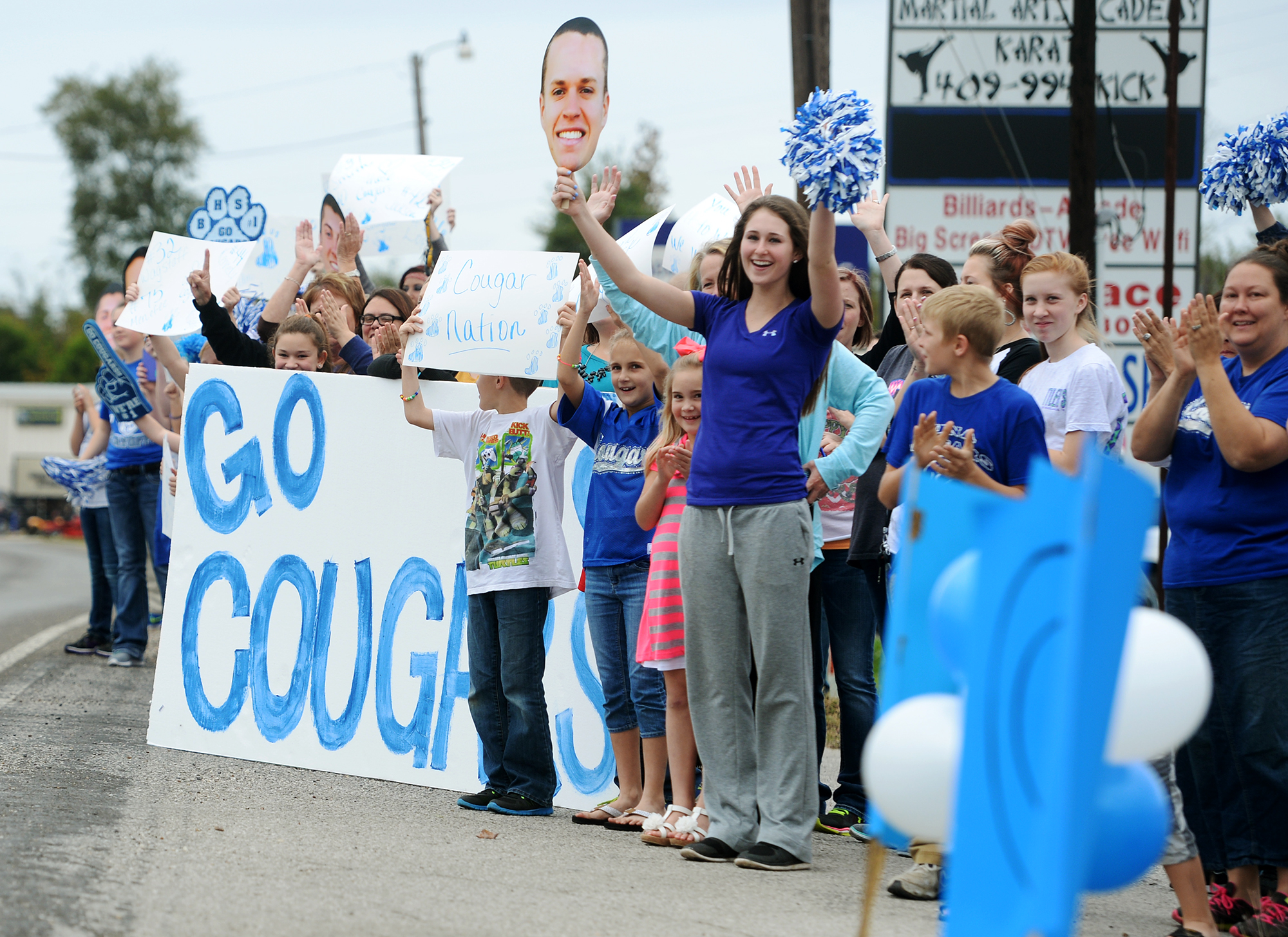 Buna gives its Cougars a warm playoff send-off