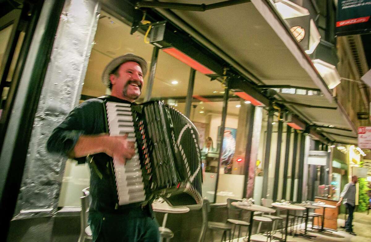 Doc Ricketts harmonizes food and entertainment