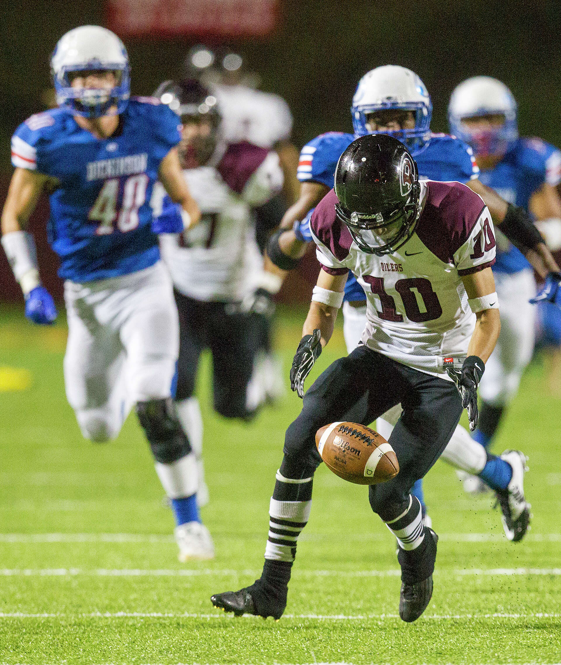 Dickinson extends undefeated season with win over Pearland in playoffs