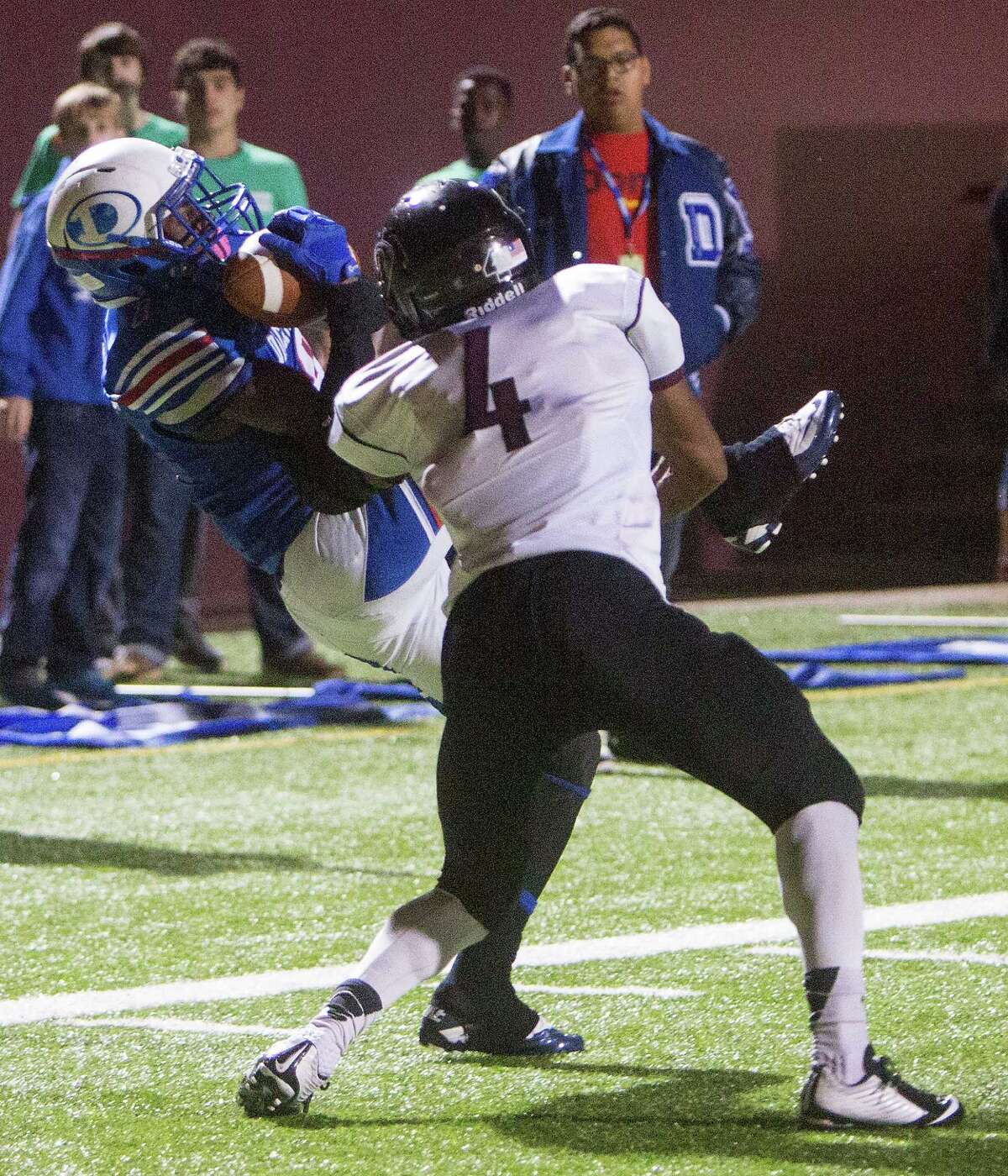 Dickinson extends undefeated season with win over Pearland in playoffs