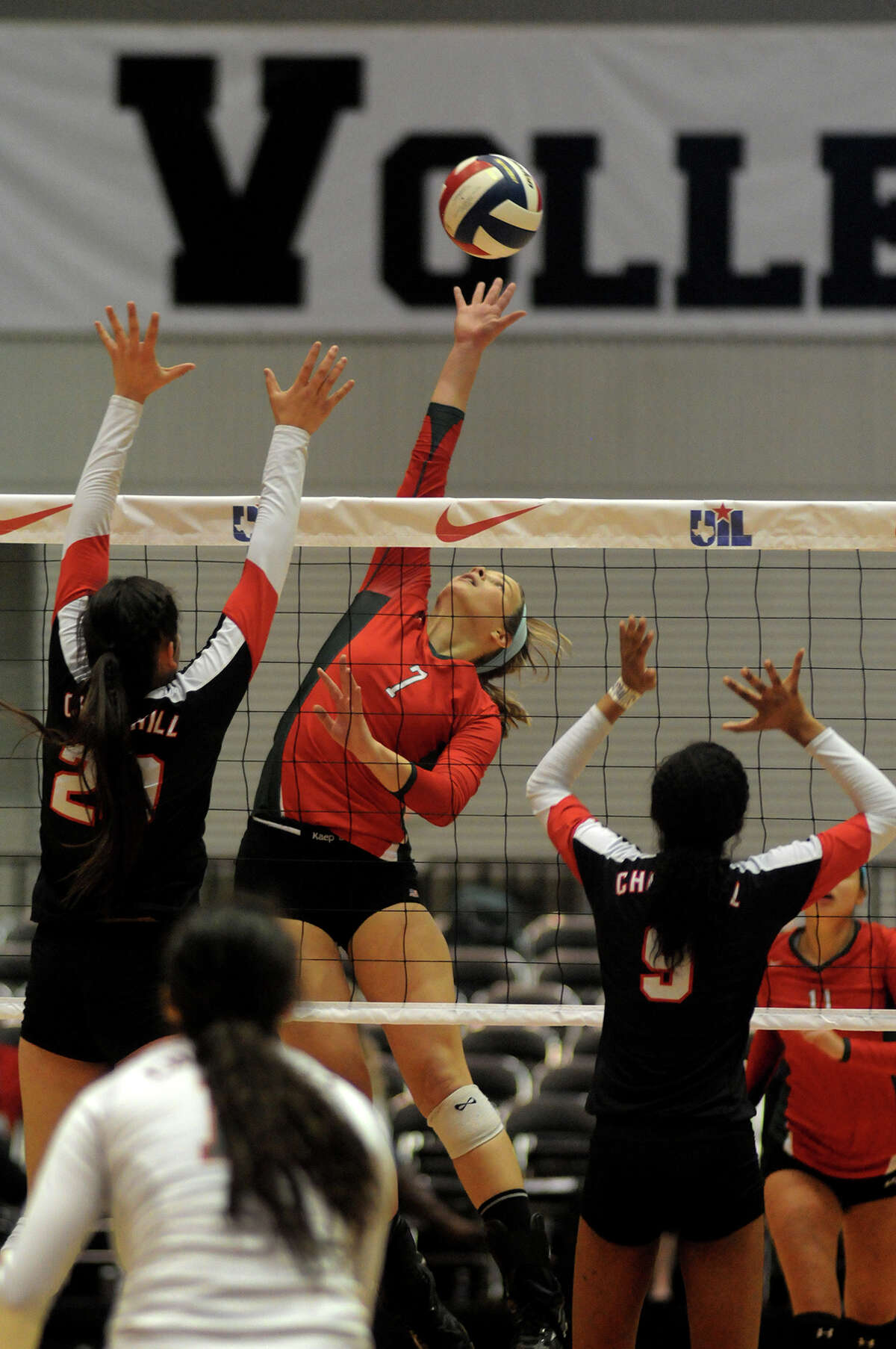 The Woodlands edges San Antonio Churchill to reach 6A state volleyball ...