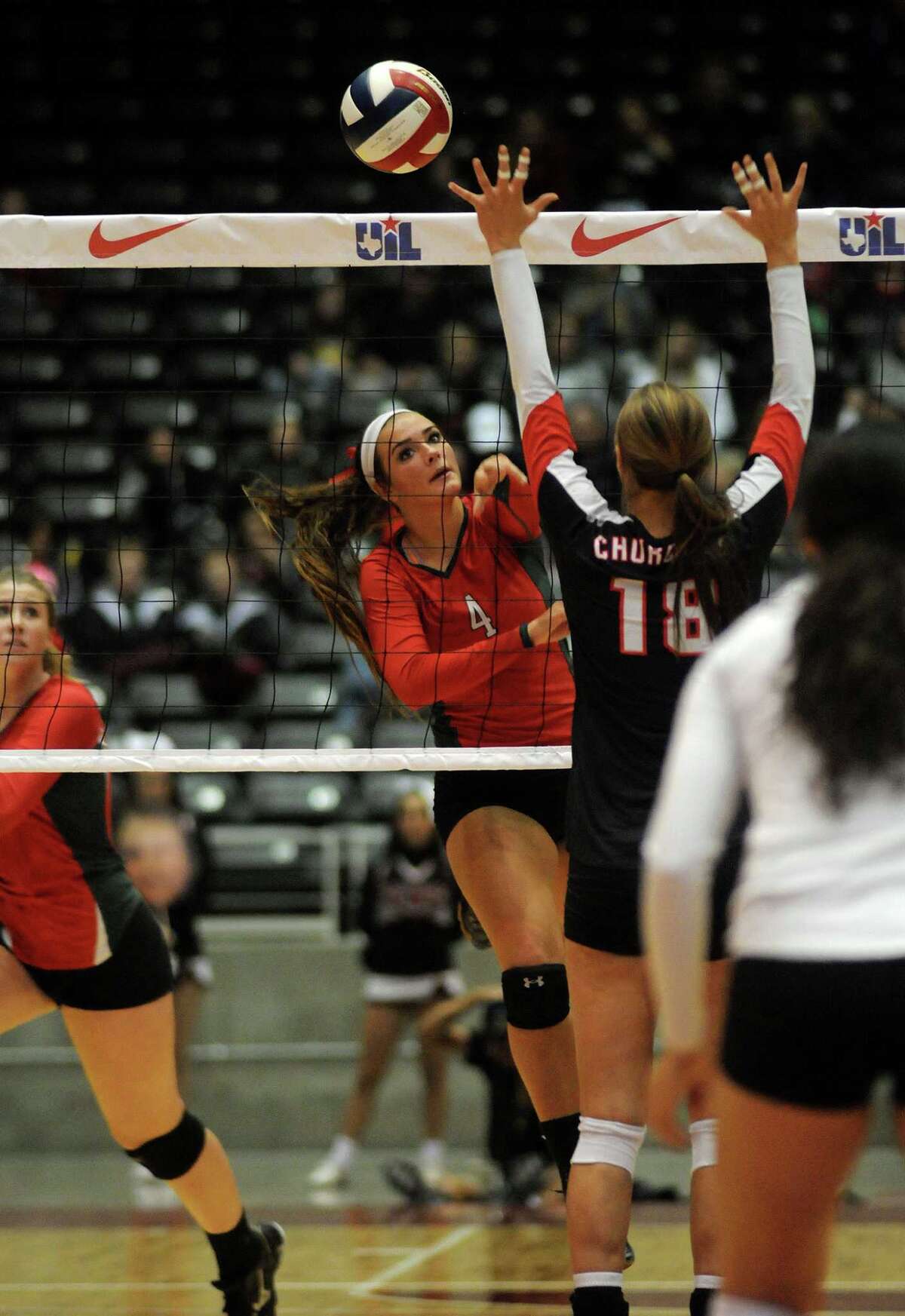 The Woodlands edges San Antonio Churchill to reach 6A state volleyball ...