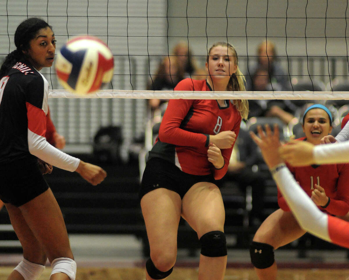 The Woodlands edges San Antonio Churchill to reach 6A state volleyball ...