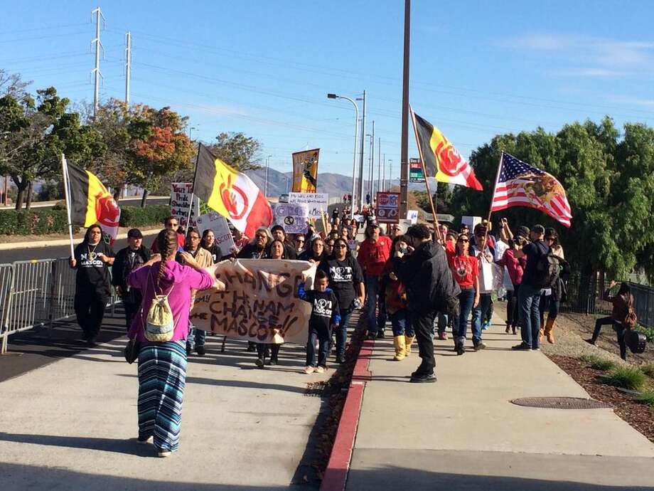 Levi’s Stadium protesters urge Washington Redskins to change name - SFGate