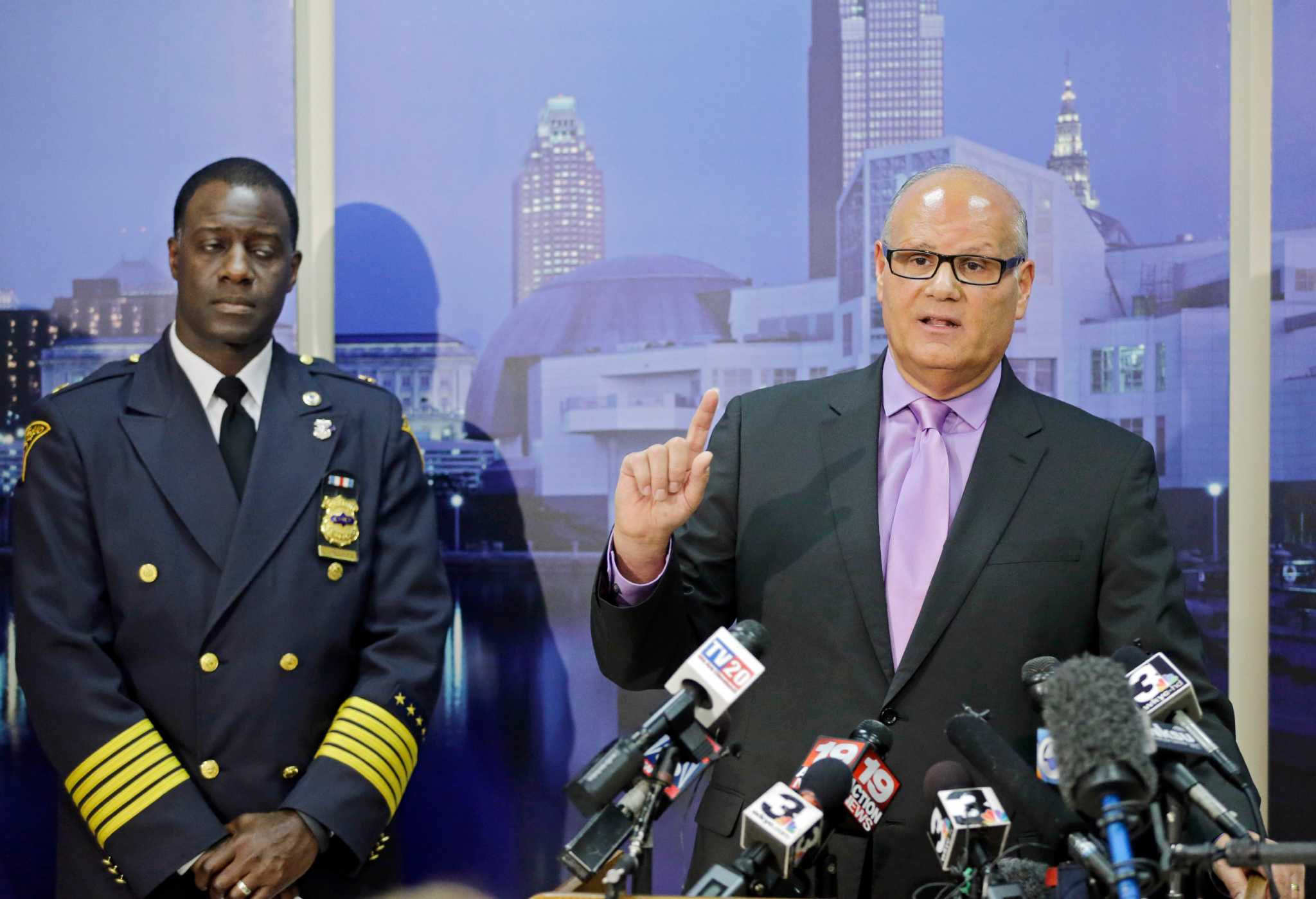 Cleveland police obtain video of officer shooting boy