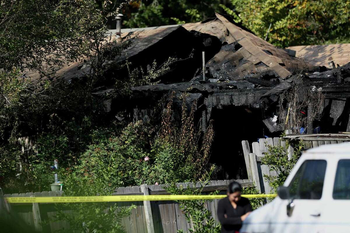 3 killed in Pasadena house fire