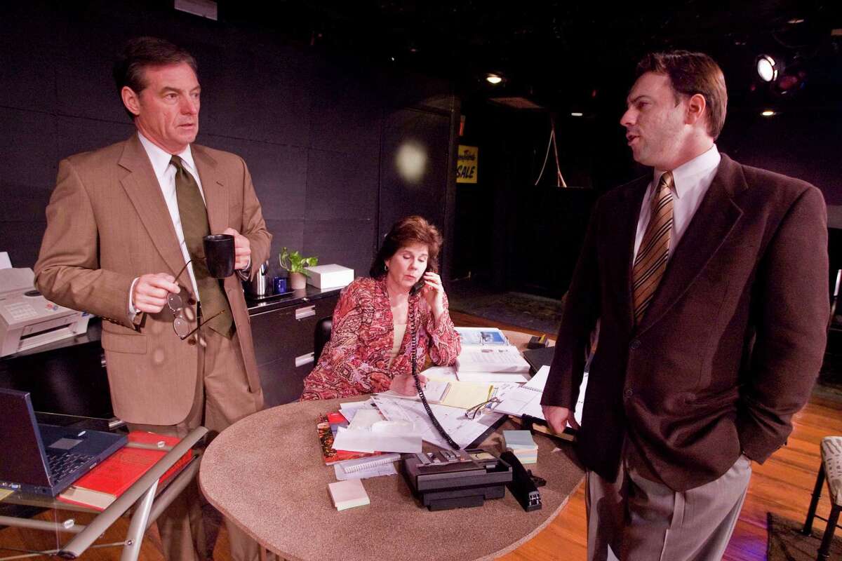 Former Houston TV anchor a stage star in Prague