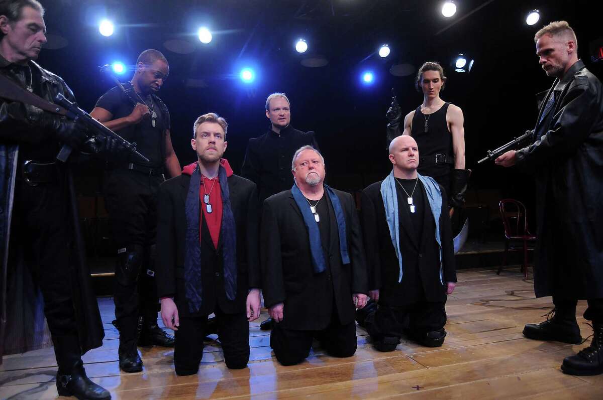 Former Houston TV anchor a stage star in Prague