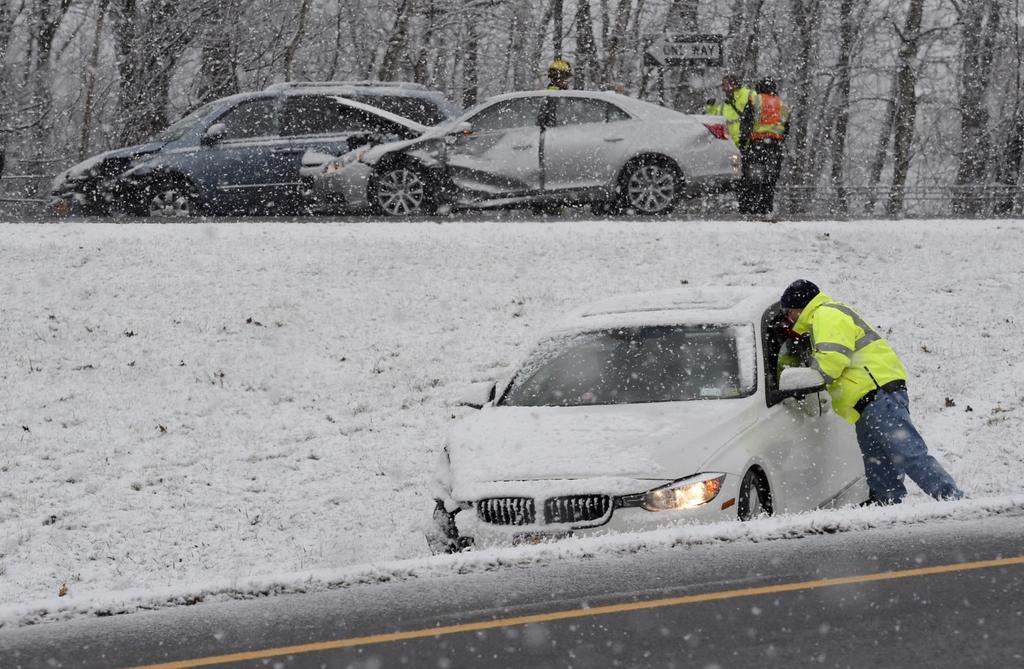Weather delays but doesn't cancel holiday travel