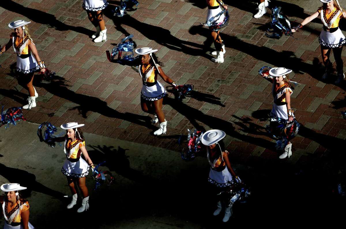 Houston parade draws thousands