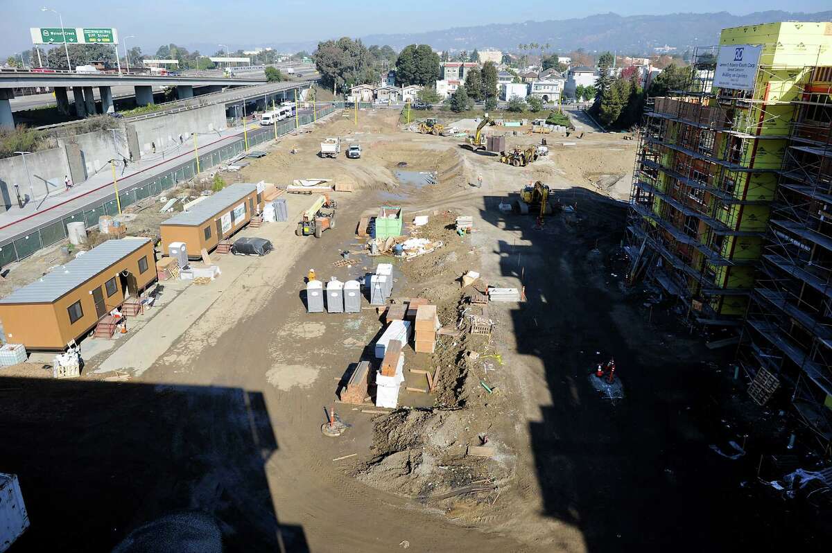 Oakland falling behind in push to add housing