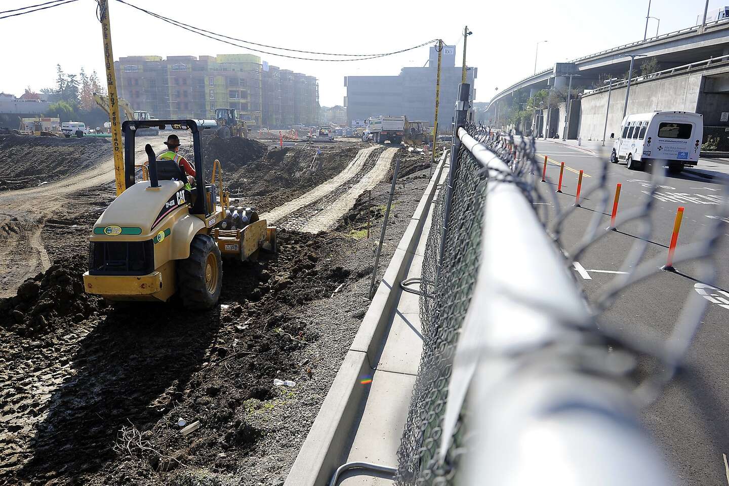 Oakland falling behind in push to add housing