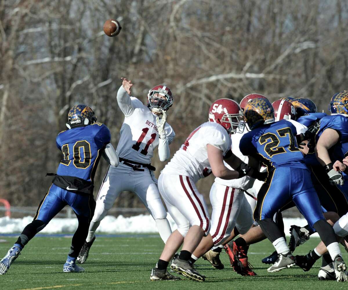 Brookfield football topples Bethel
