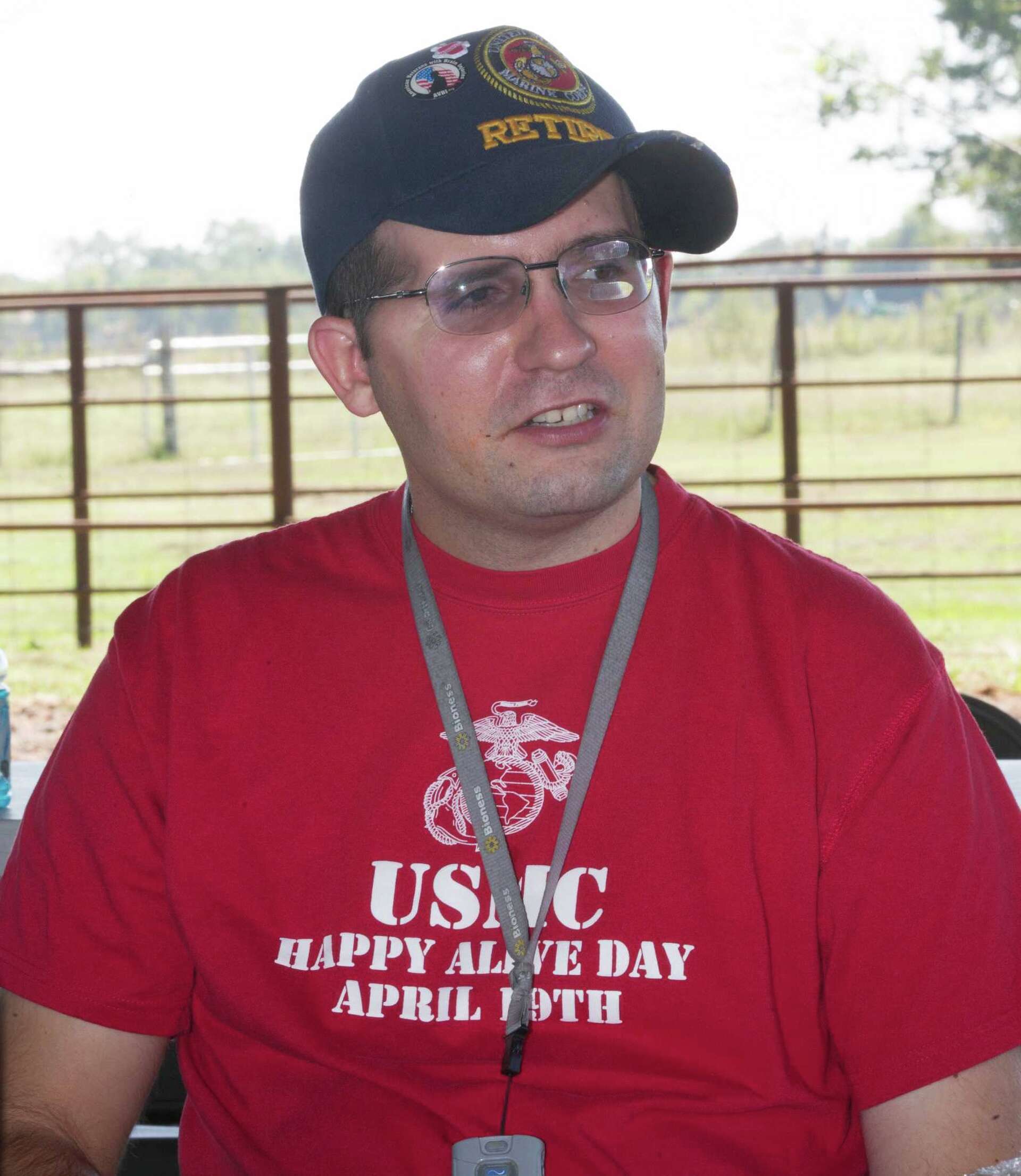 'Horse therapy' helps wounded vets