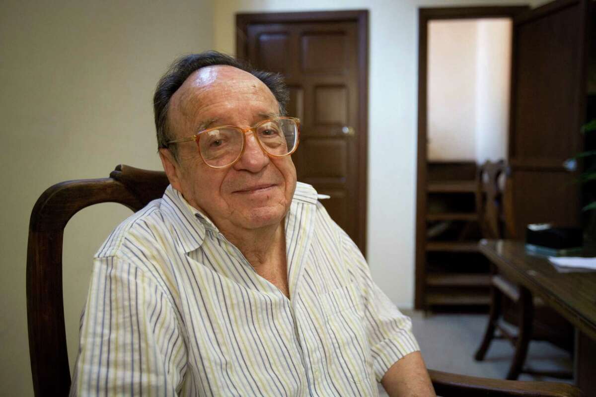 Iconic Mexican comedian 'Chespirito' dies at 85