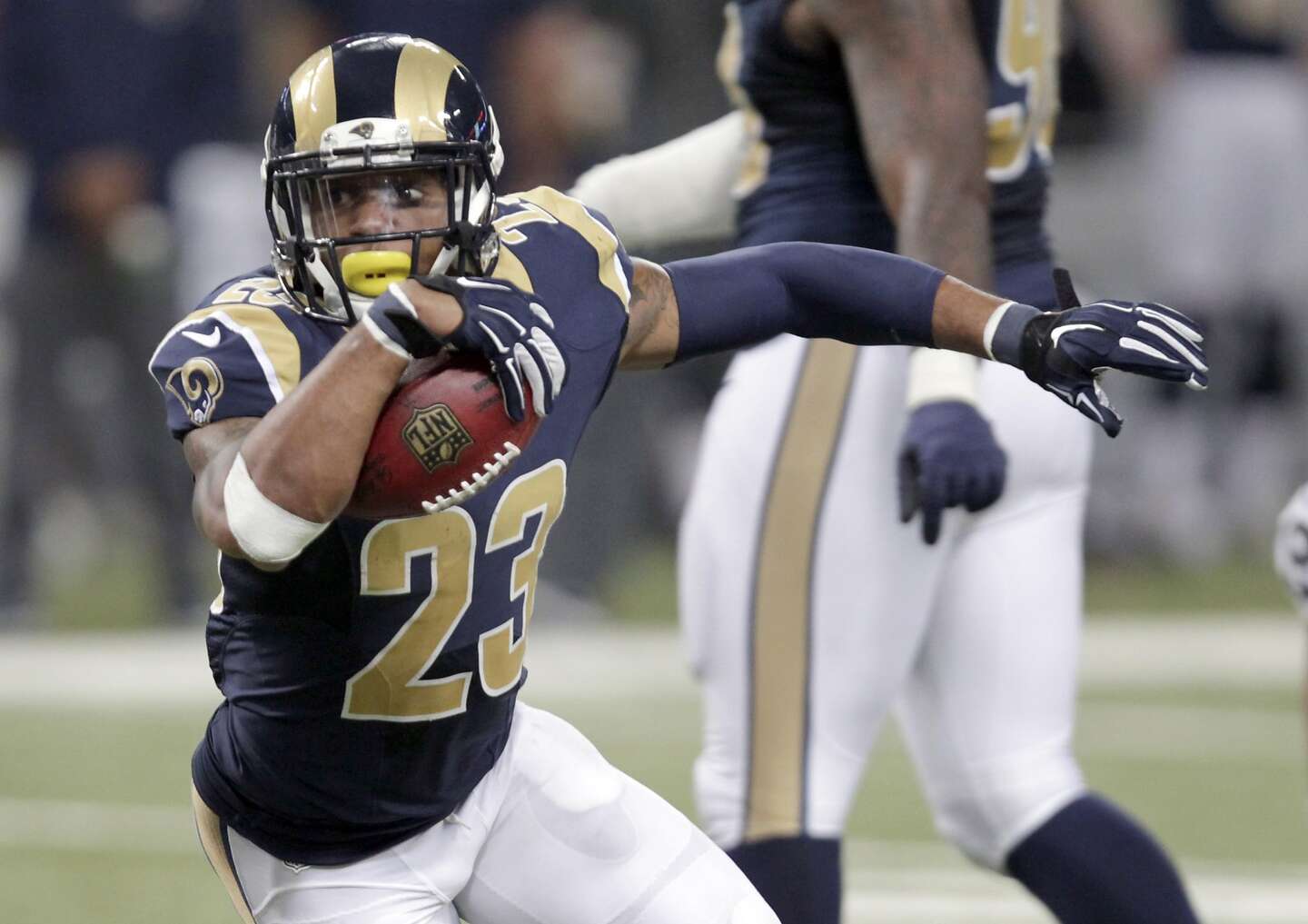 Raiders embarrassed by Rams, 52-0