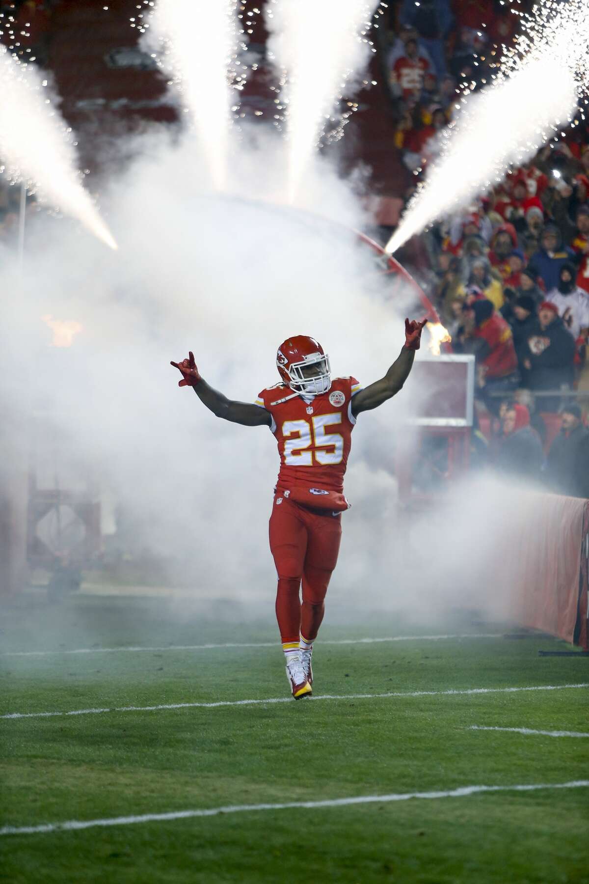 Jamaal Charles gets homecoming in Texans-Chiefs season opener