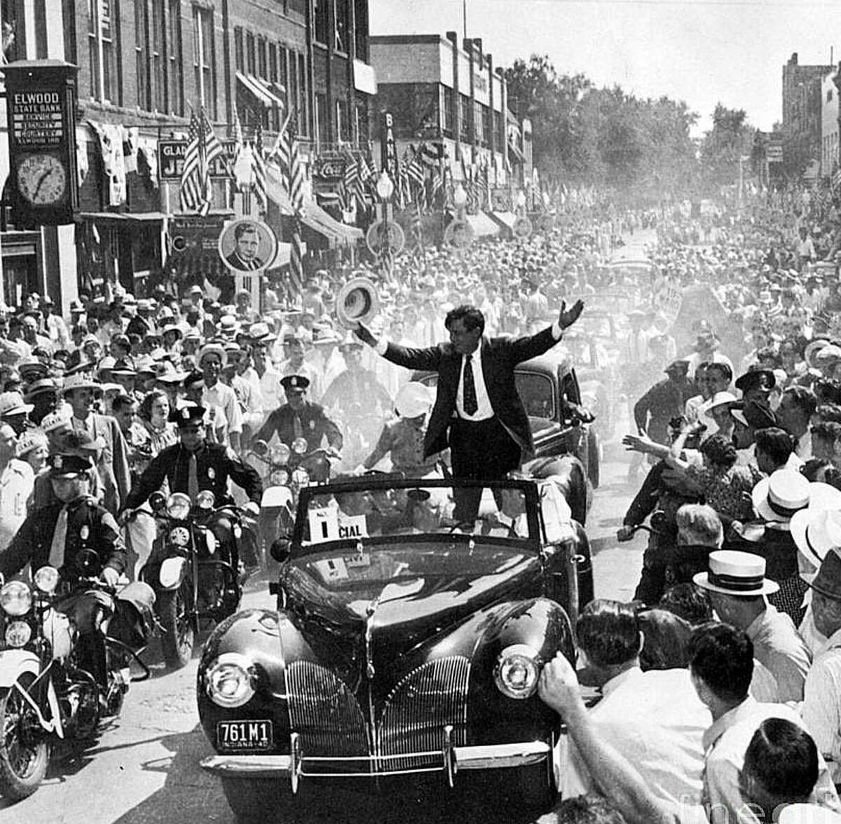 Fairfield 375: A Fairfielder strikes a blow for Willkie in the '40 campaign