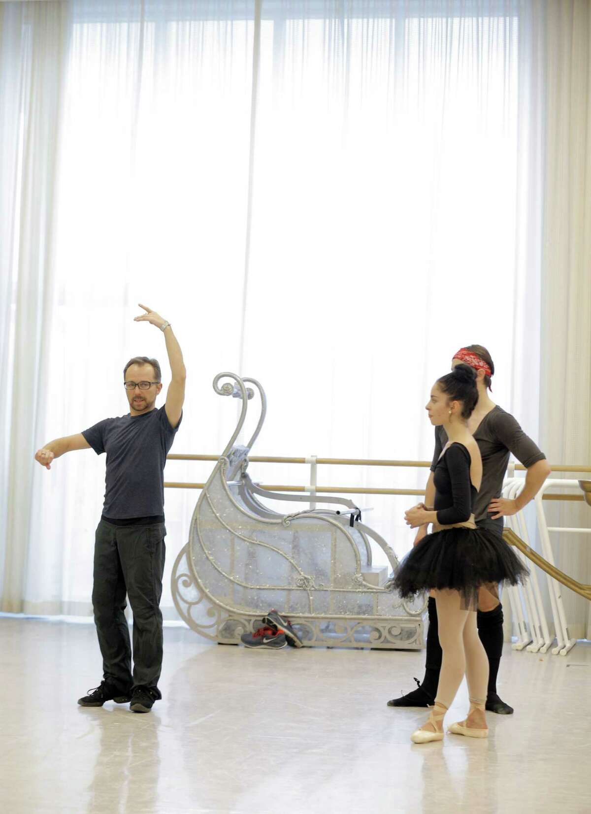 Ballet master at S.F. Ballet, Christopher Stowell, steps up