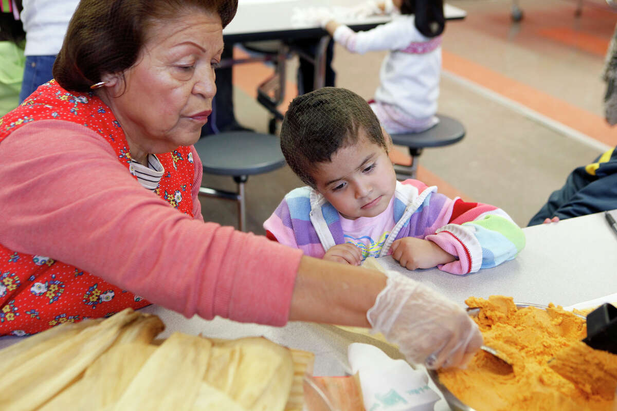 Seniors pass on delicious tradition to youngsters