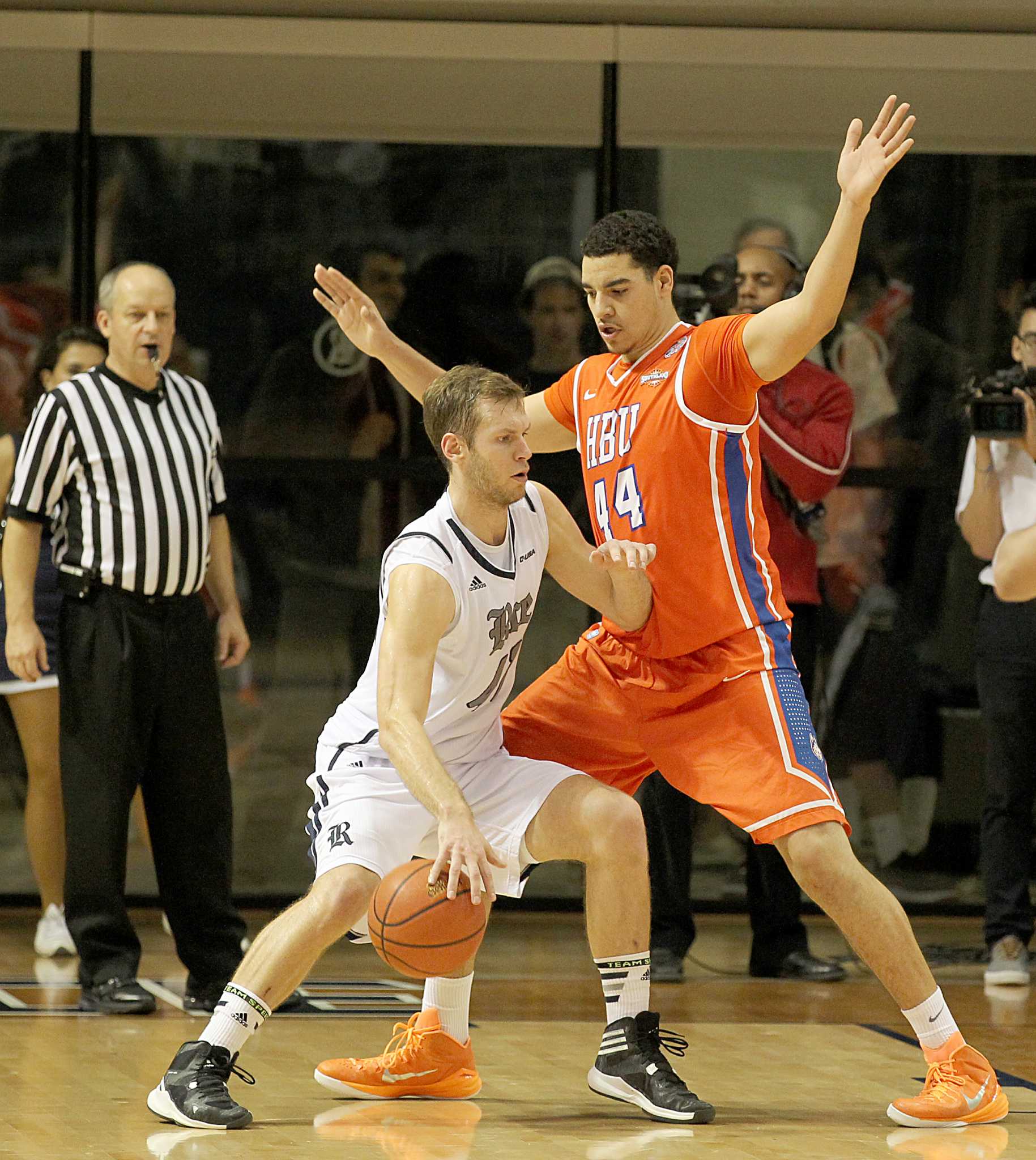 HBU holds on for road win over Rice