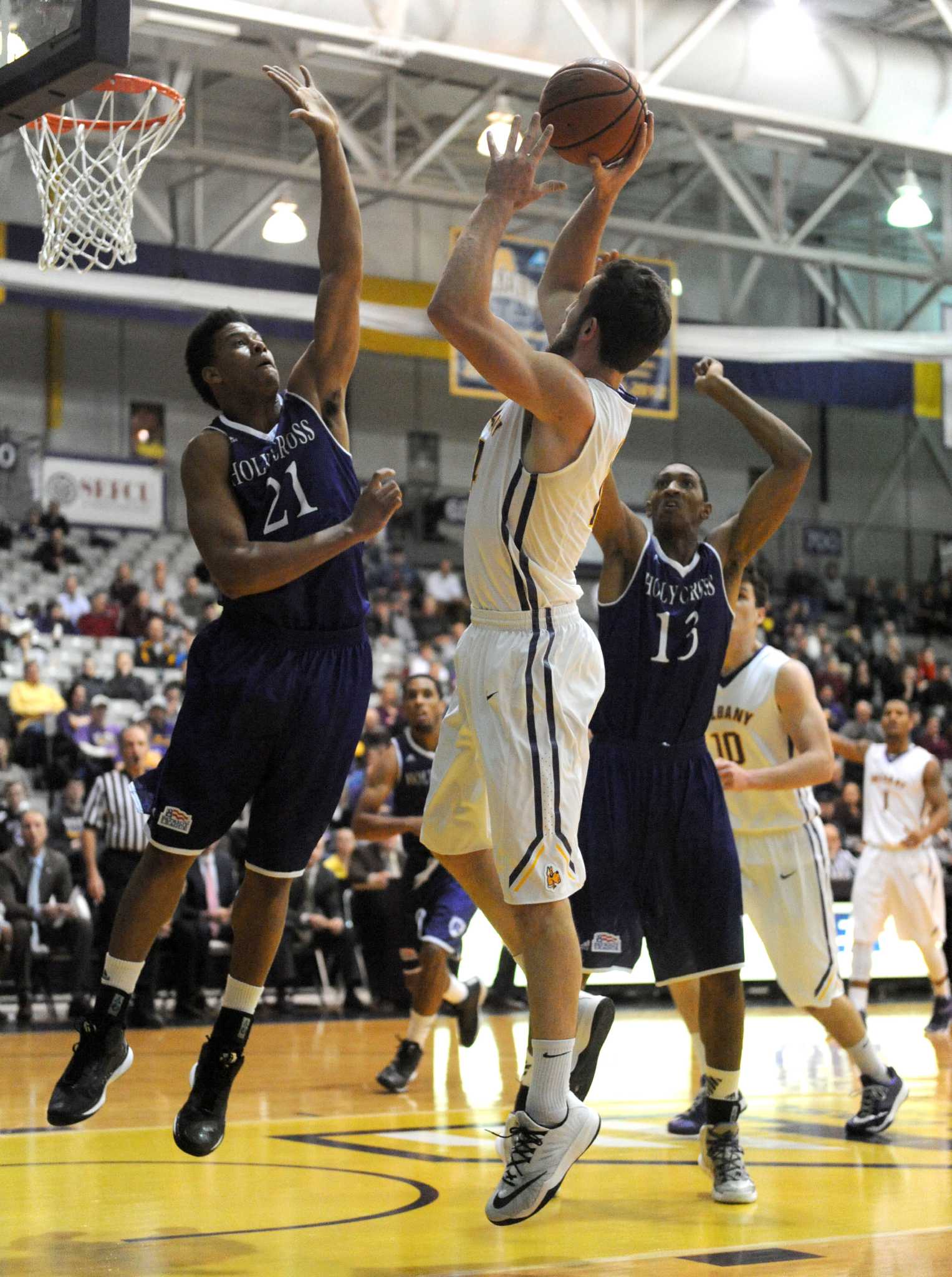 UAlbany basketball hits the road again