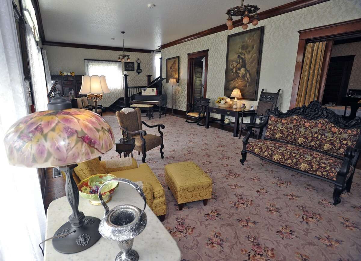 Exterior work preserves historic Chambers House