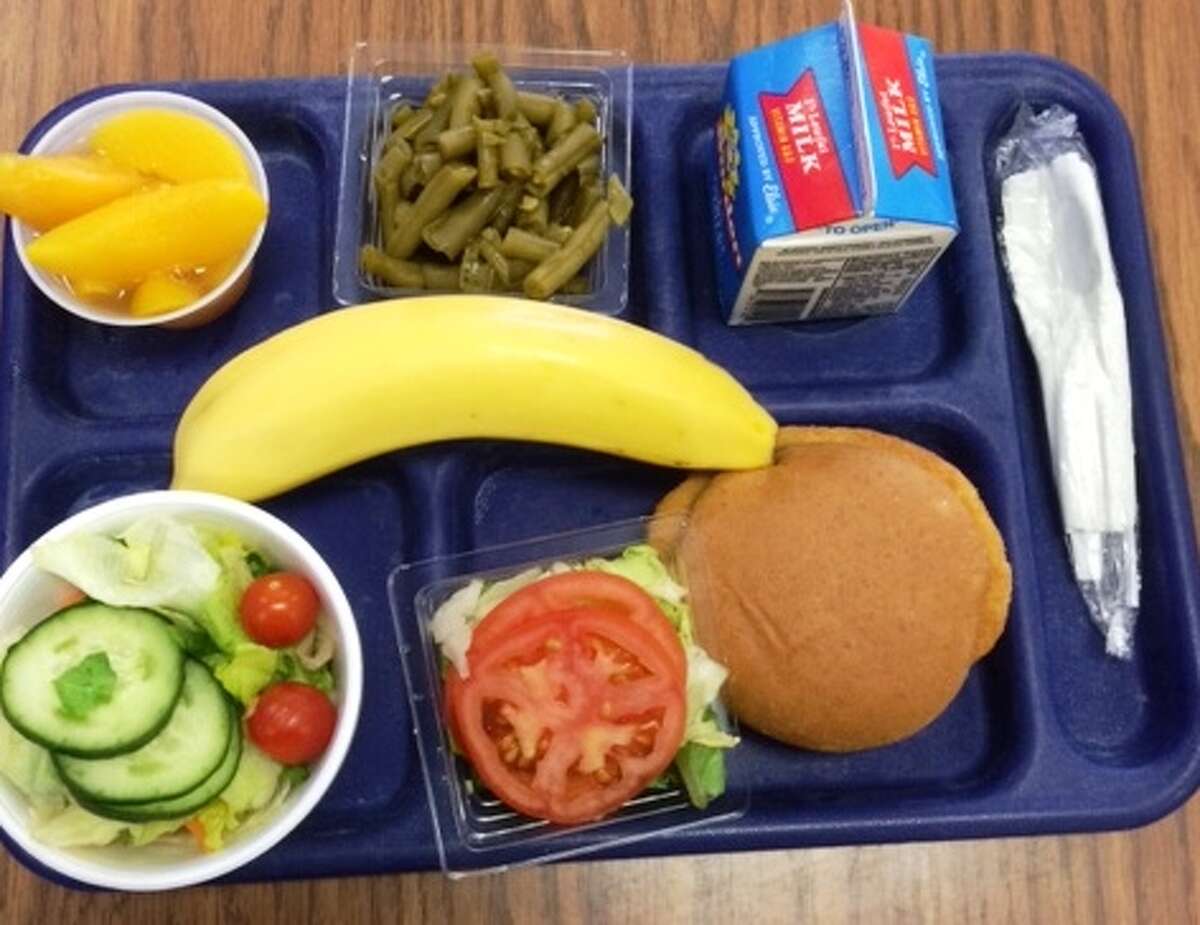 School lunches more nutritious than lunch brought from home