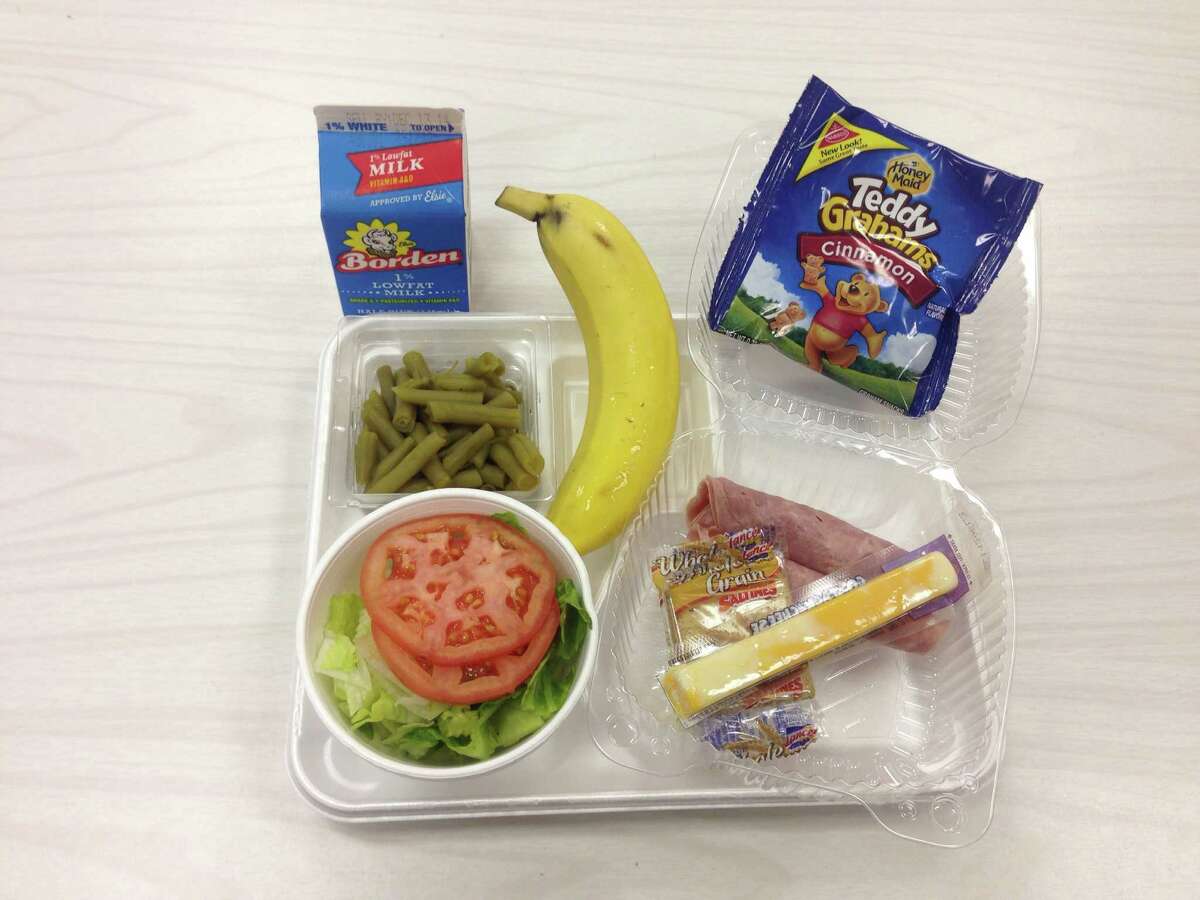 School lunches more nutritious than lunch brought from home