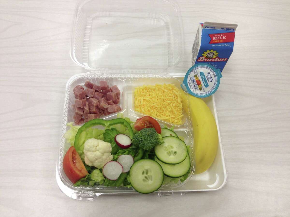 School lunches more nutritious than lunch brought from home