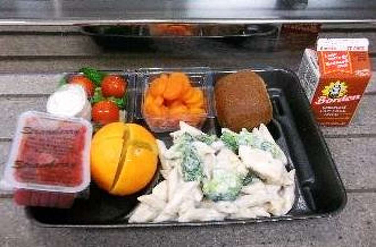 School lunches more nutritious than lunch brought from home